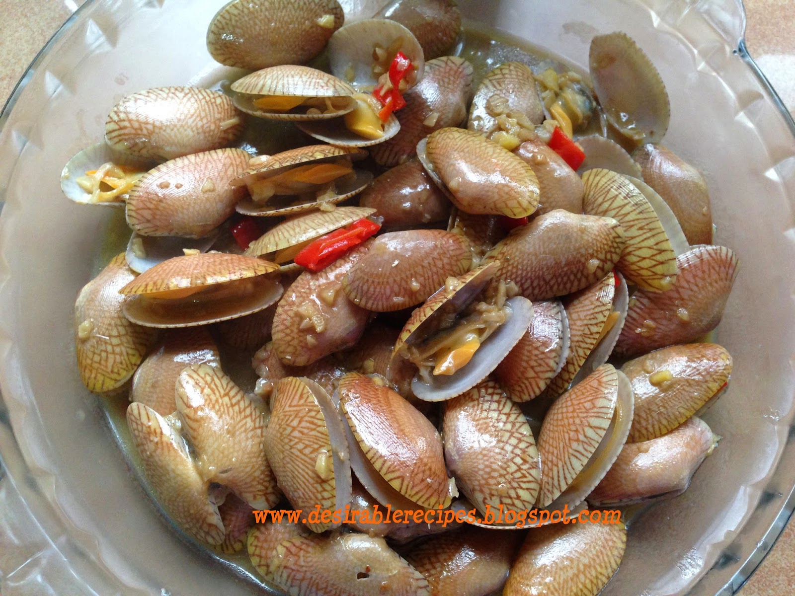 Stir Fried Clam (Lala) with Garlic and Ginger