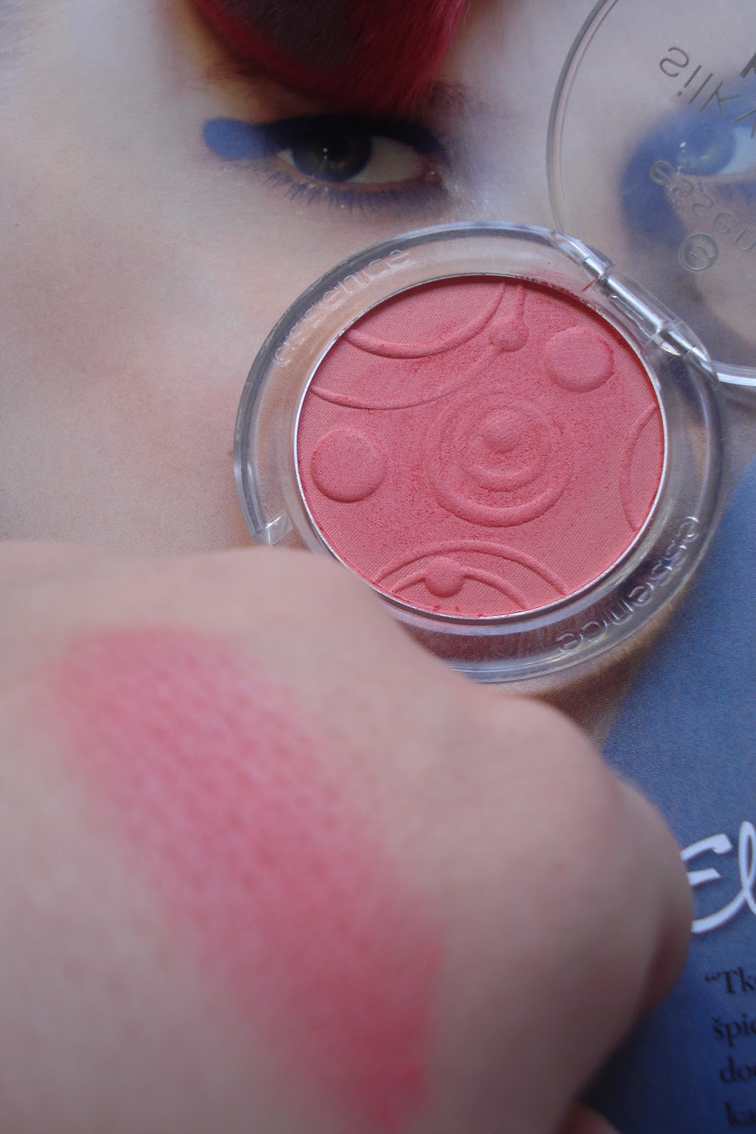 Šljokica: Essence rumenila