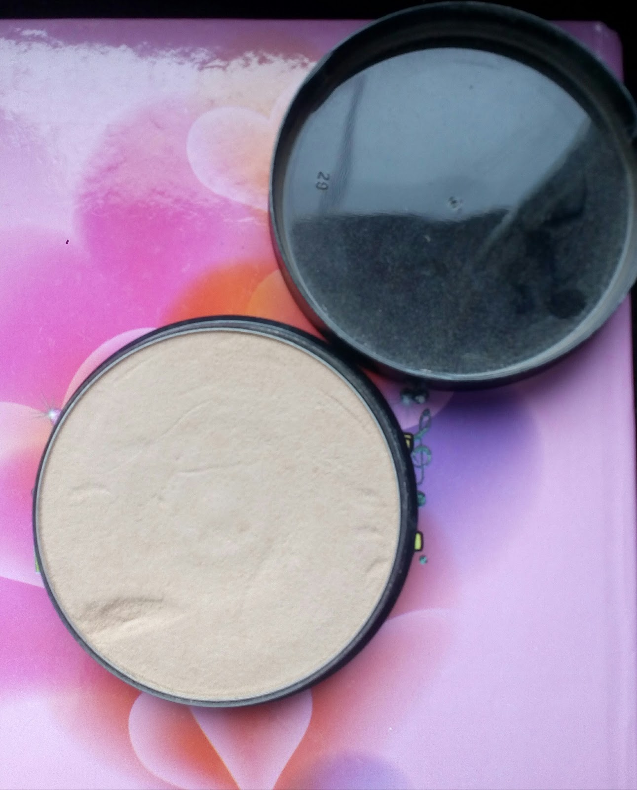 Maria's corner: Max Factor Cream Puff pressed powder