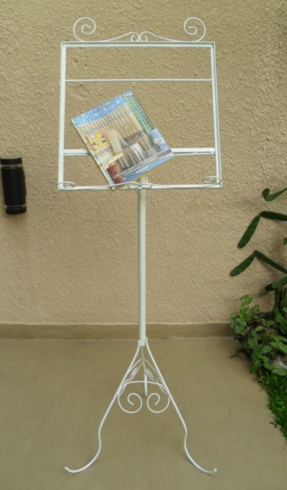 Atril blanco de hierro: Tienda Deco C