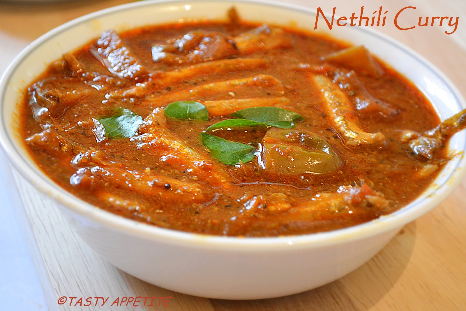 Nethili Meen Kuzhambu / Anchovies Curry / Nethili Meen Curry: