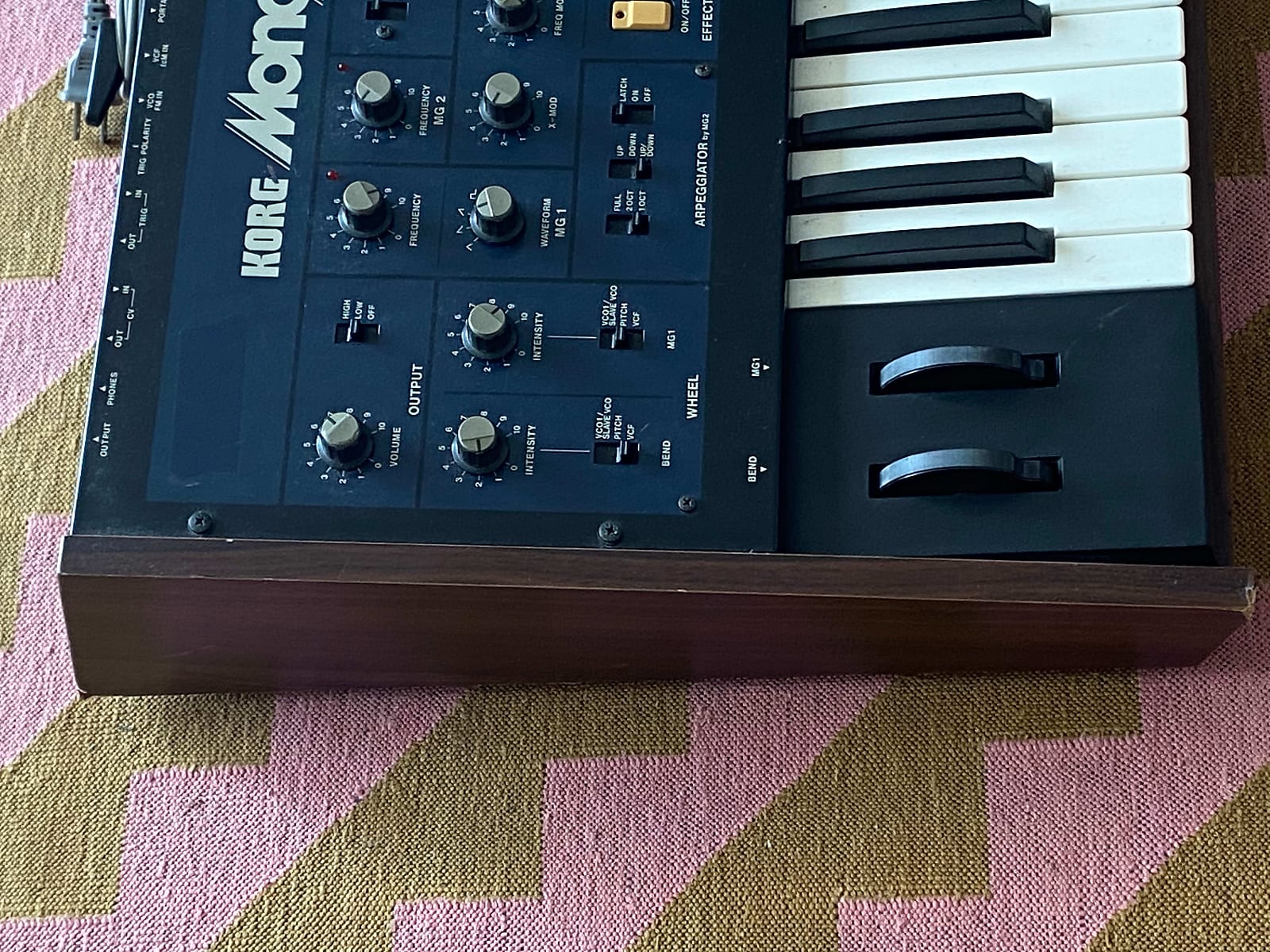 MATRIXSYNTH: Korg Mono/Poly Analog Synthesizer