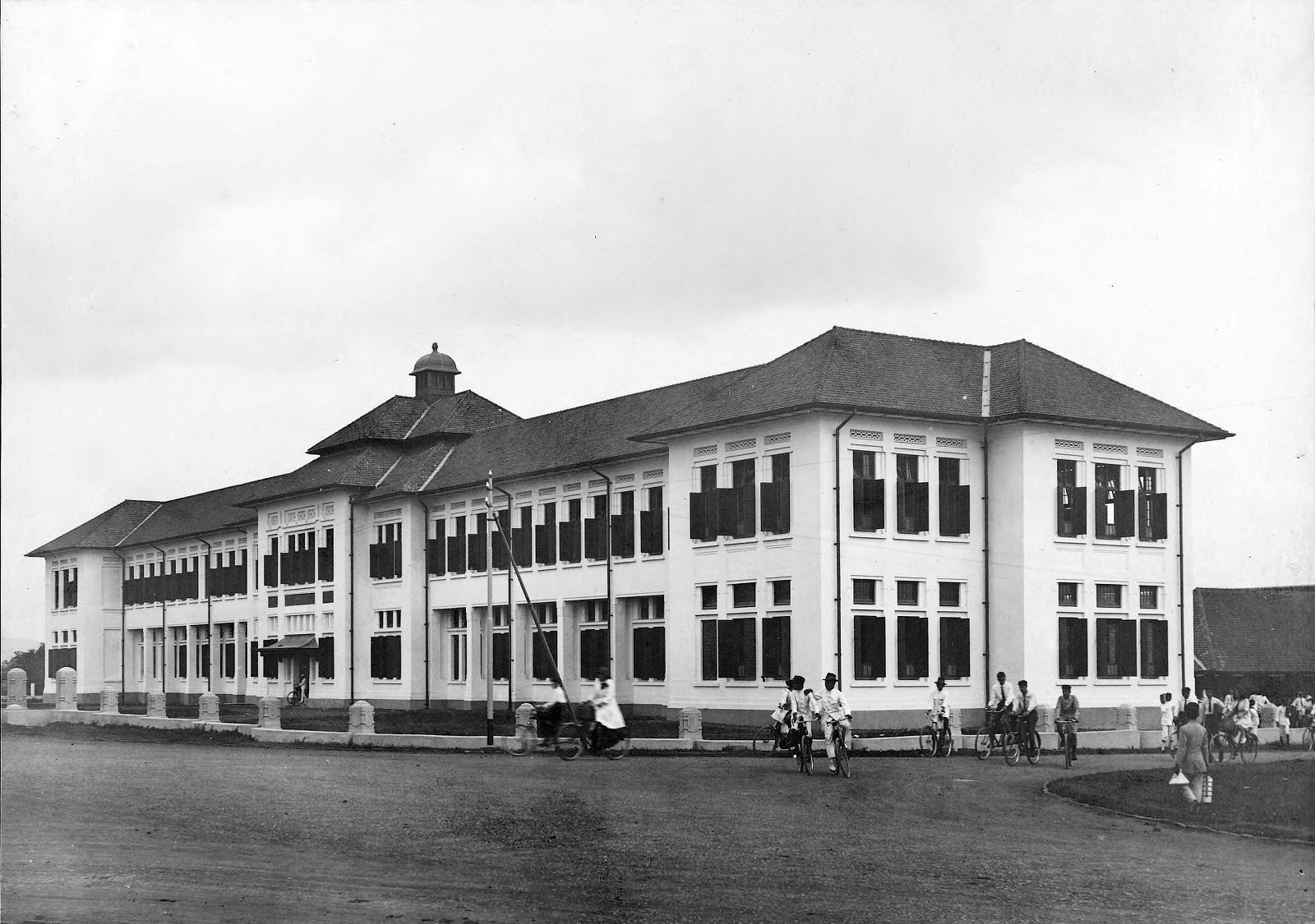 Indonesia Zaman Doeloe: Bandung 1920: Sekolah MULO, HBS, dan sekolah ...