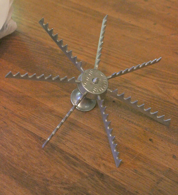 Vintage Pie Cutter Slicer Snowflake Re-Purpose - Organized Clutter