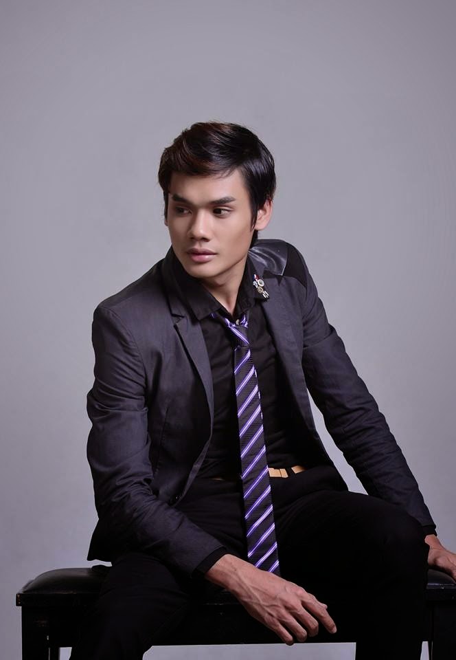 M Y A N M A R H U N K S Myat Min San