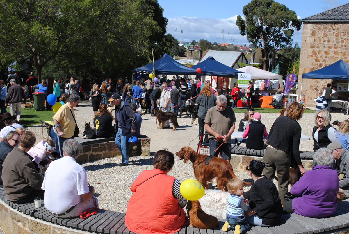 Dog's Day Out 2016 Rosny Farm - October 2 | Australian Dog Lover