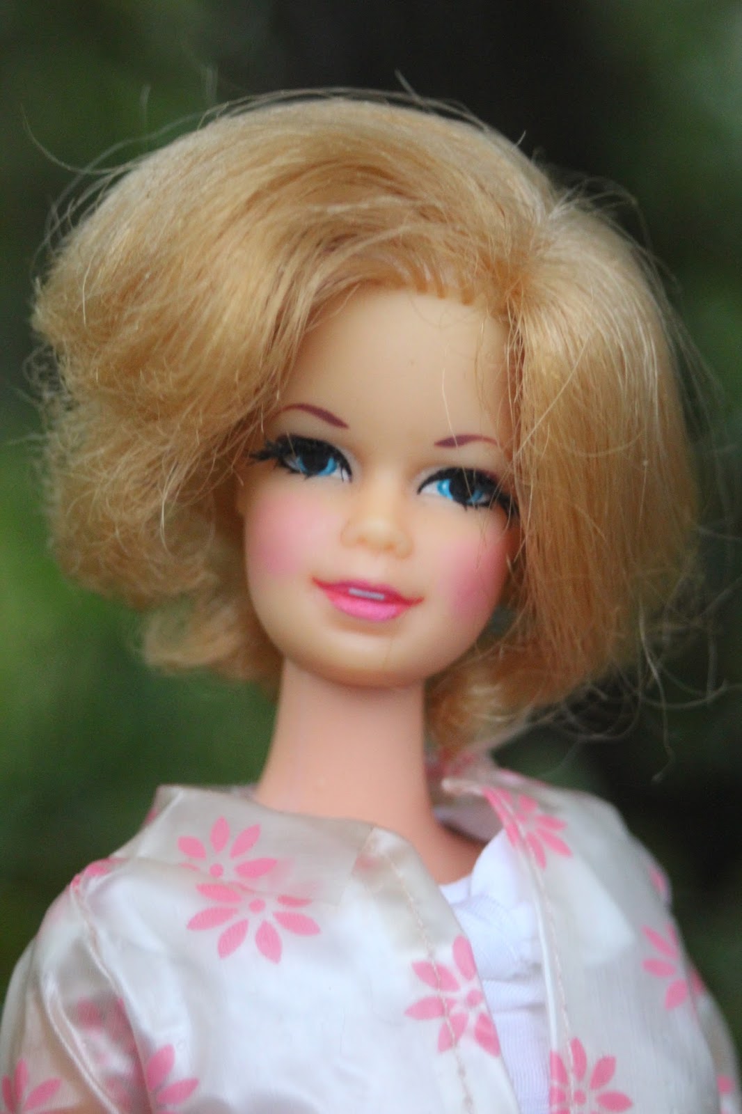 PLANET OF THE DOLLS: Doll-A-Day 2017 #125: Short Flip Stacey Blonde