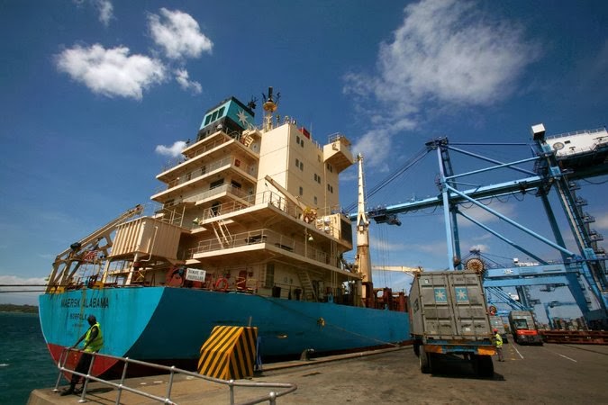 War News Updates: The Death Of Two Former Navy SEALS On The Maersk ...