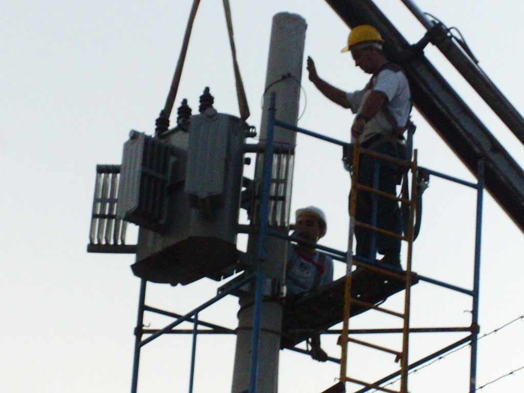 Fort Volt eletricistas em Santos:(13)30173333 / 9128-431: Quanto ganha ...