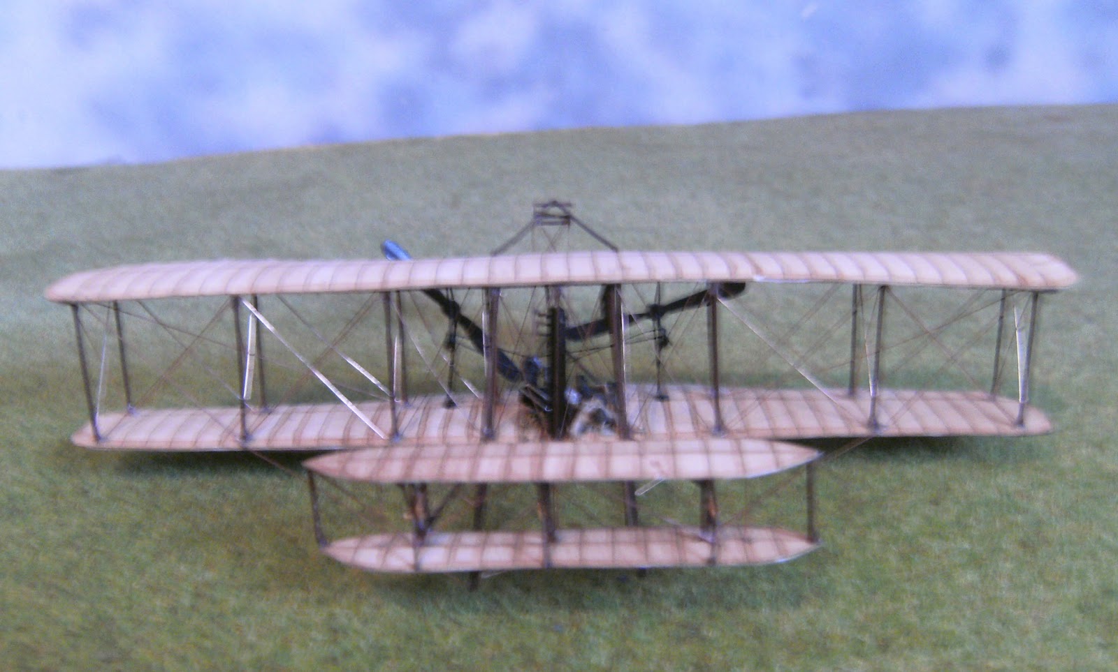 Happyscale-Modellbau: Wright Flyer - papermodel ( and wire ) 1:72