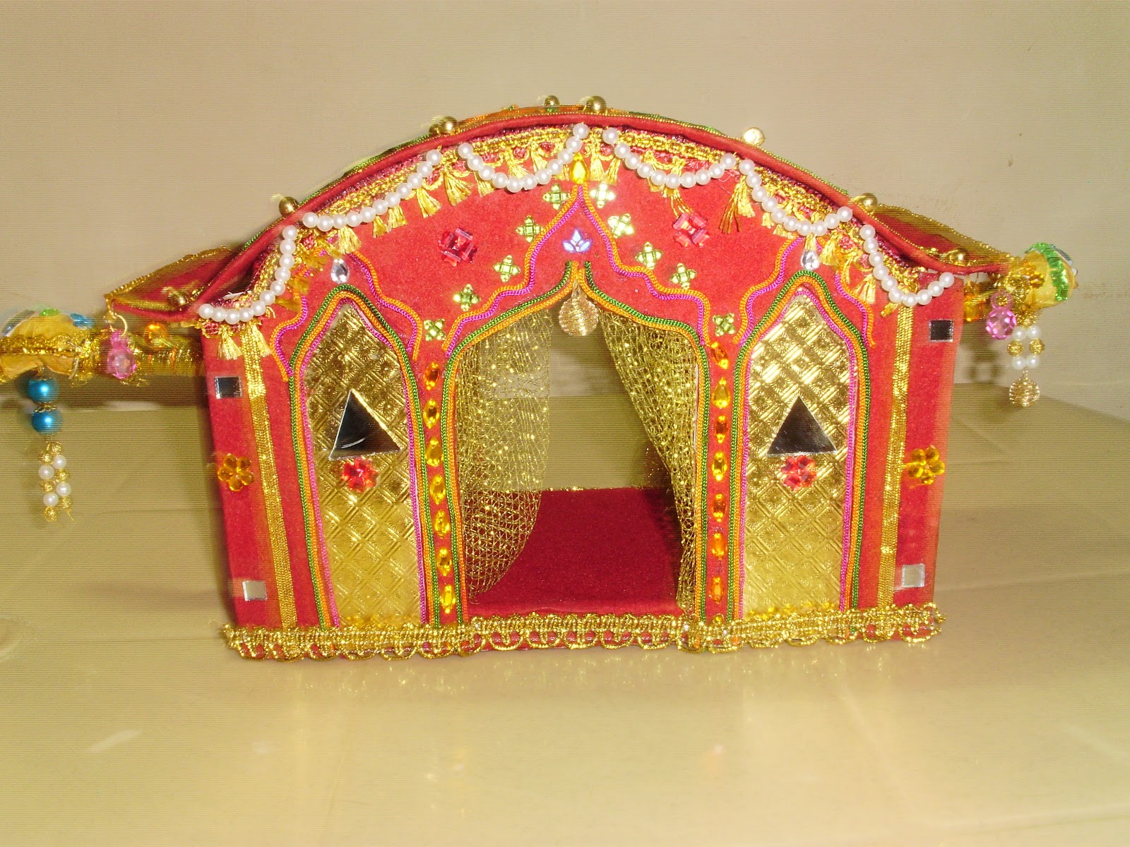 Mayur Arts and Crafts : Palki