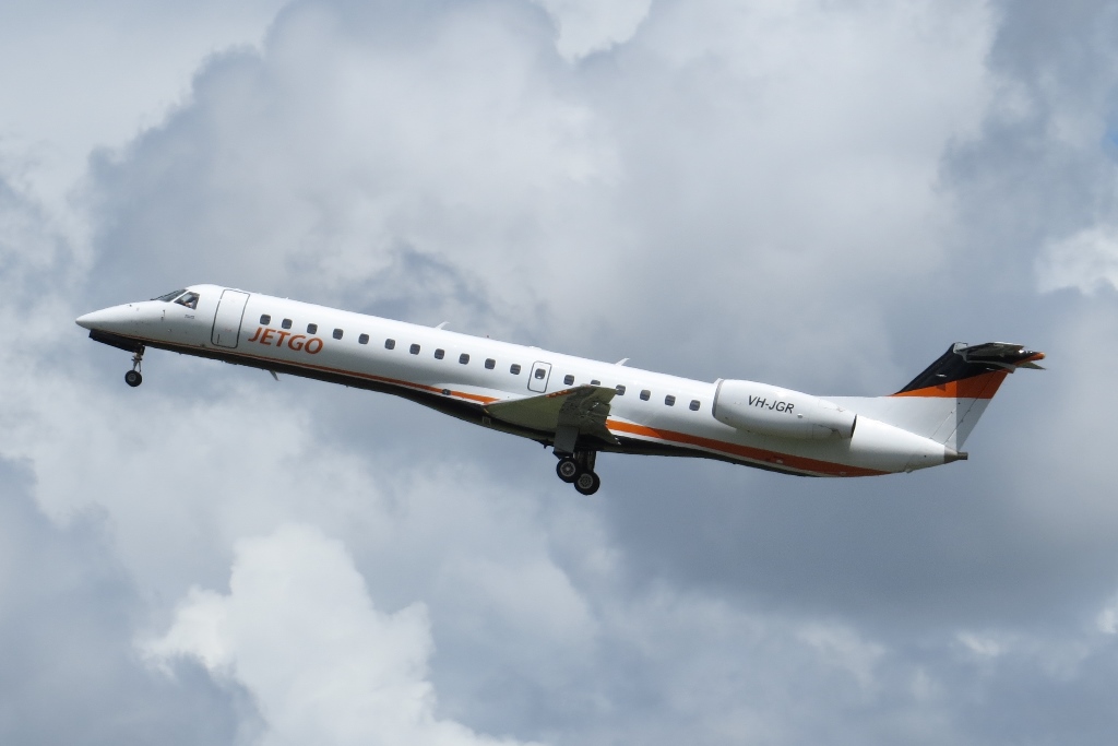 Central Queensland Plane Spotting: JetGo Embraer E-145 VH-JGR at ...