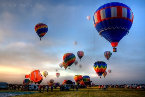 The Art Of Photographing Hot Air Balloons | Mow Design | Graphic Design ...
