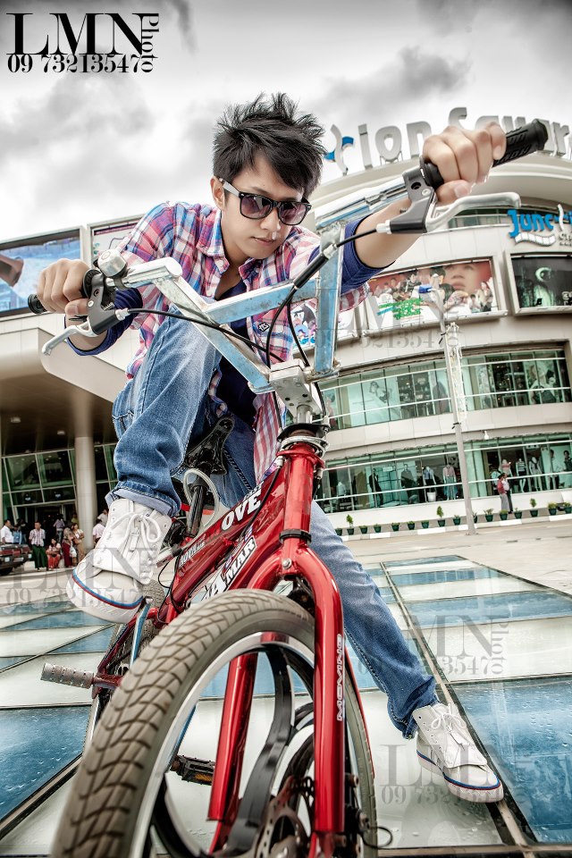 M y a n m a r H u n k s: Sai Sai Kham Leng @ Celebrity Screct