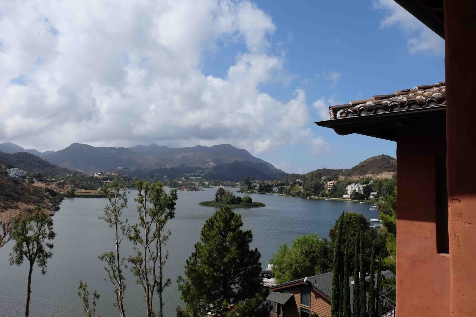 TOM PETTY'S STUNNING MALIBU LAKE HOUSE FOR SALE