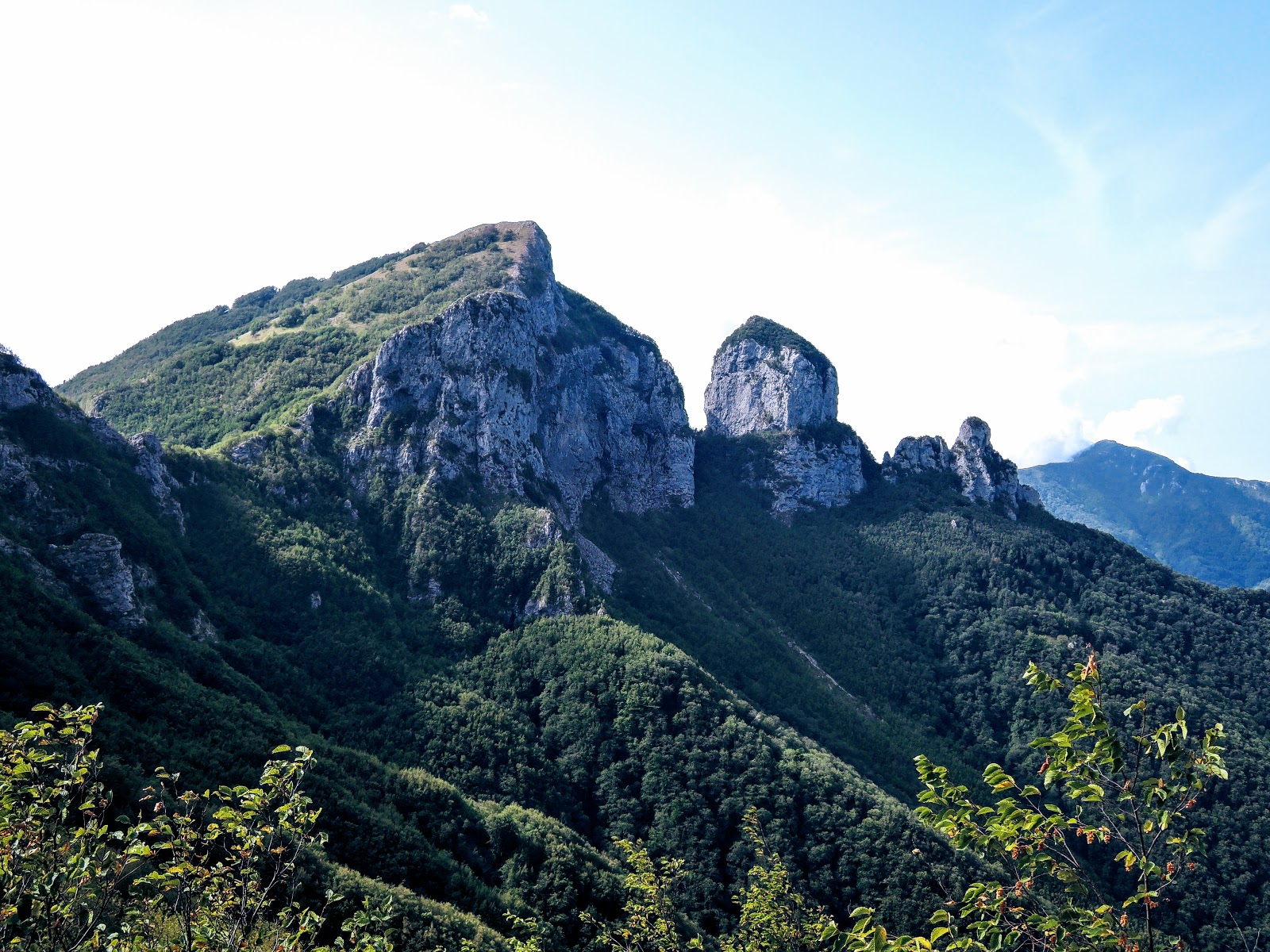 Piccoli Sentieri: Monte Forato, quando la Natura dà spettacolo.