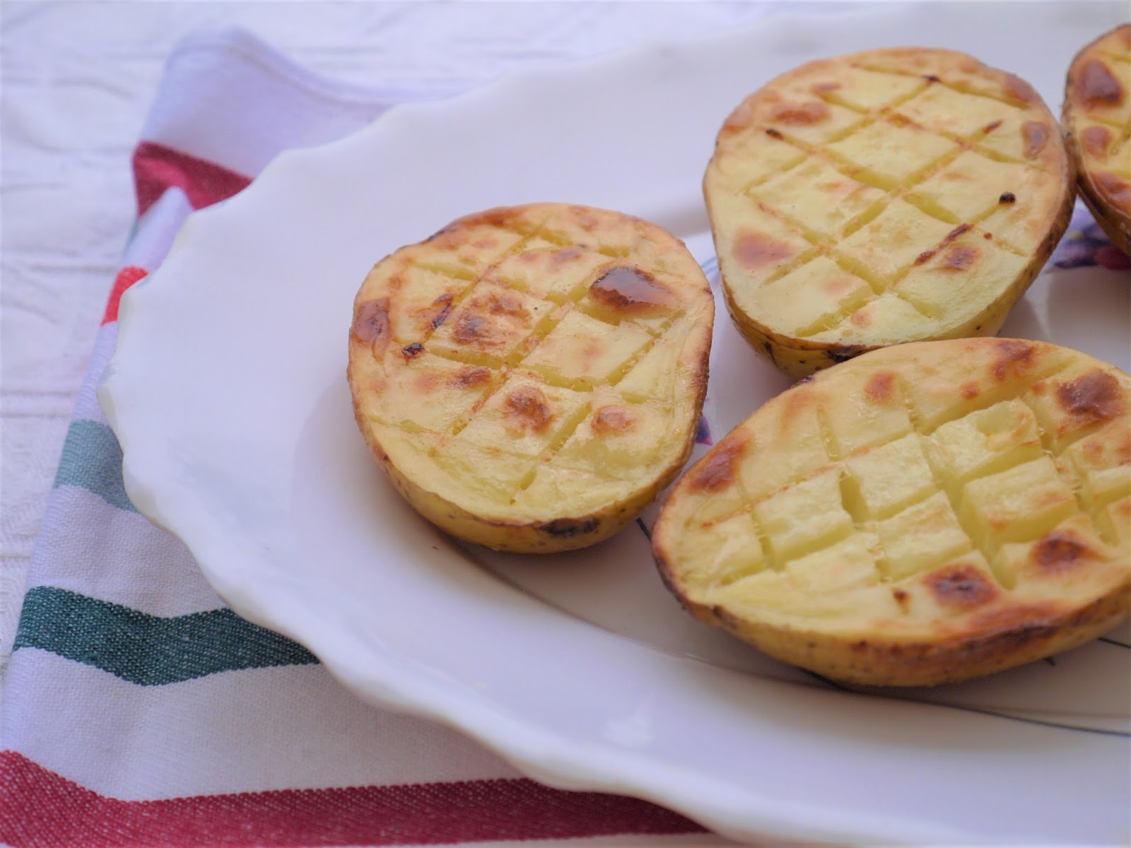 This Muslim Girl Bakes: Criss-Cross Potatoes.