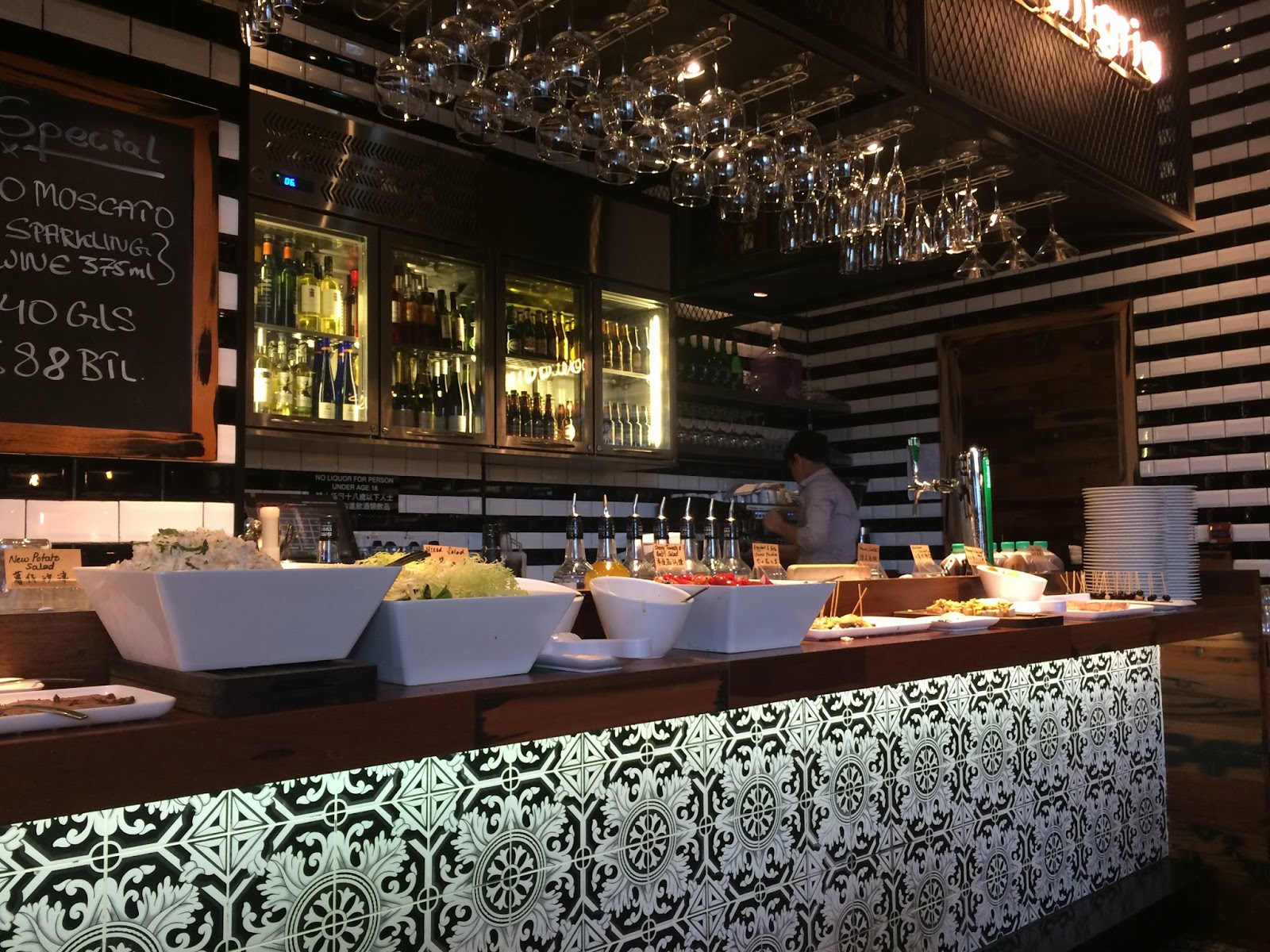 元朗Yoho Mall 西班牙餐應 最平$128嘆Semi Lunch Buffet | 茄姐去那兒 Tomato Express