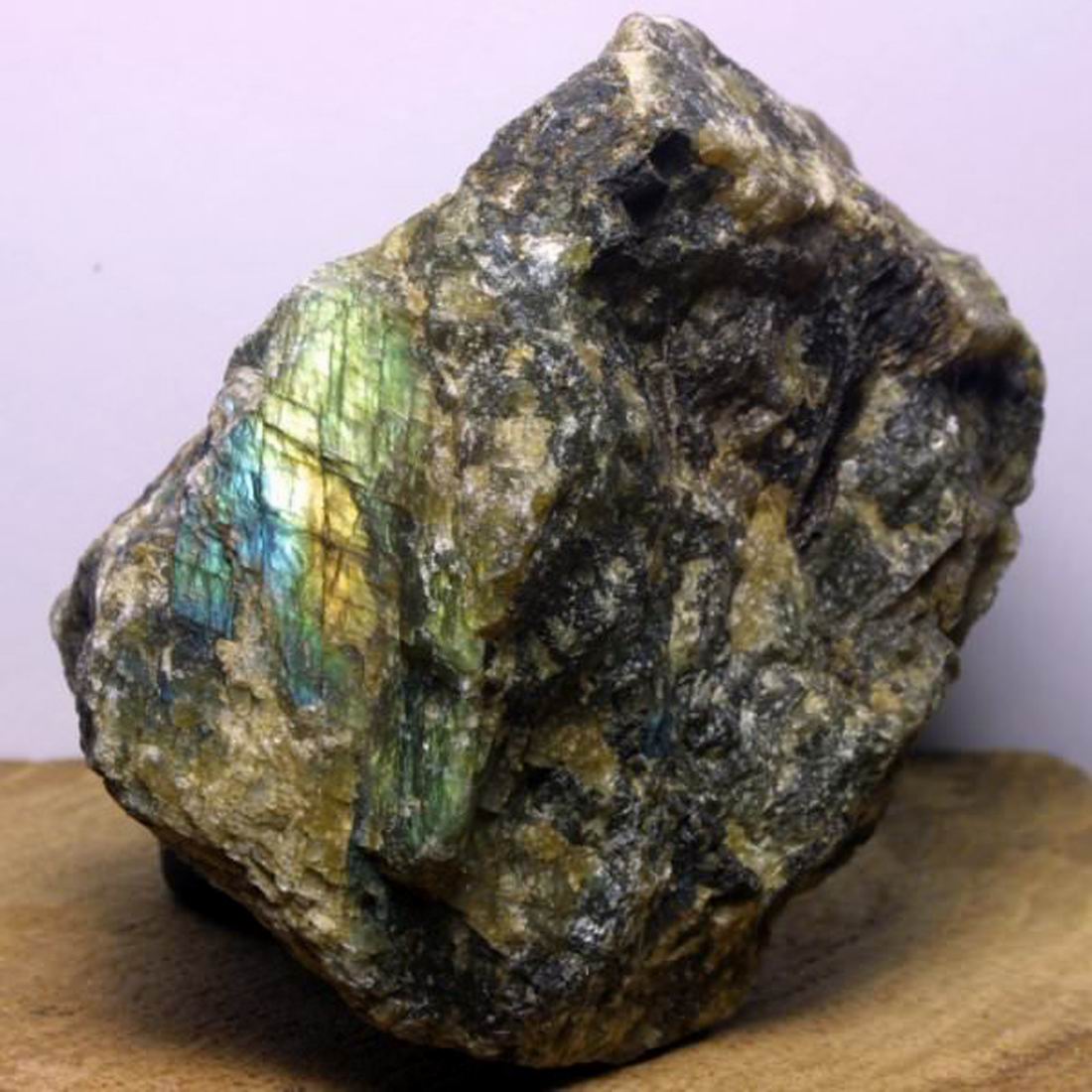 加 拿 大 觀 賞 石 協 會......... ......... Canadian Viewing stone Society: 拉長石 ...