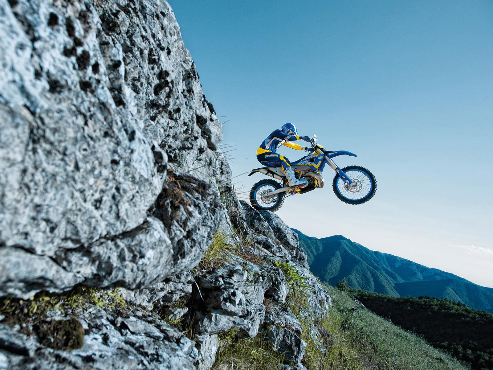2012 HUSABERG TE300 motorcycle wallpapers, review