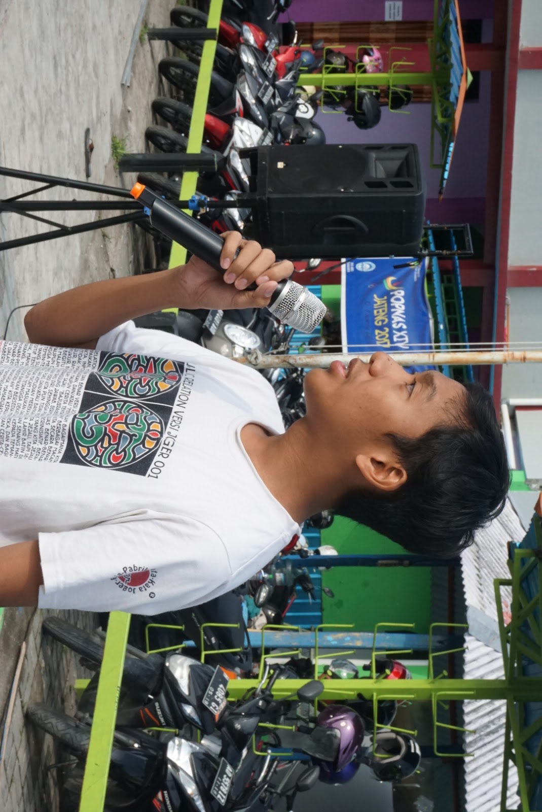 No Trash Day in SMA ABBS Surakarta - OSIS SMA ABBS SURAKARTA