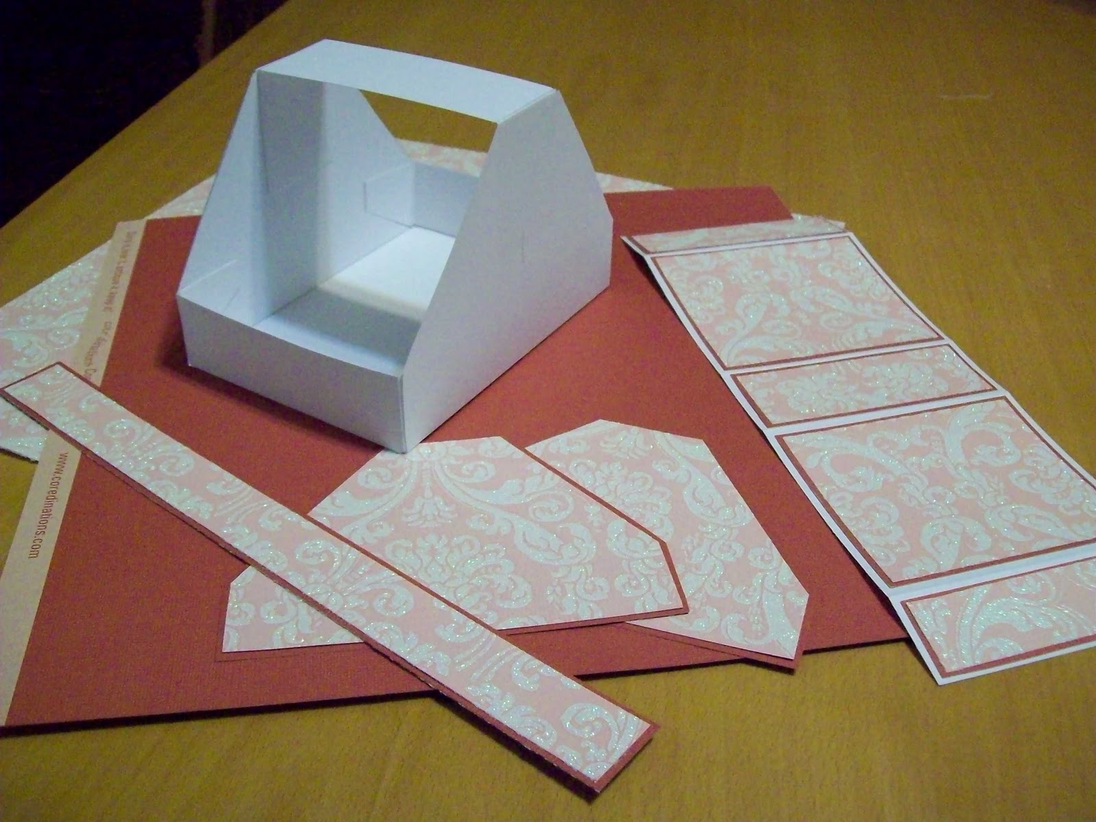 Dorcas Designs: Purse Box Tutorial in "Inches"