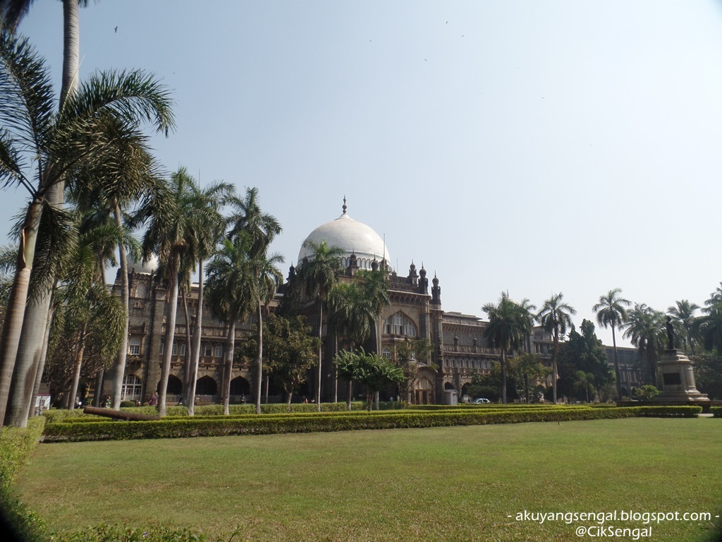 Namaste Mumbai! ~ Day 2: Churchgate Station, Cross Maidan Garden, Flora ...