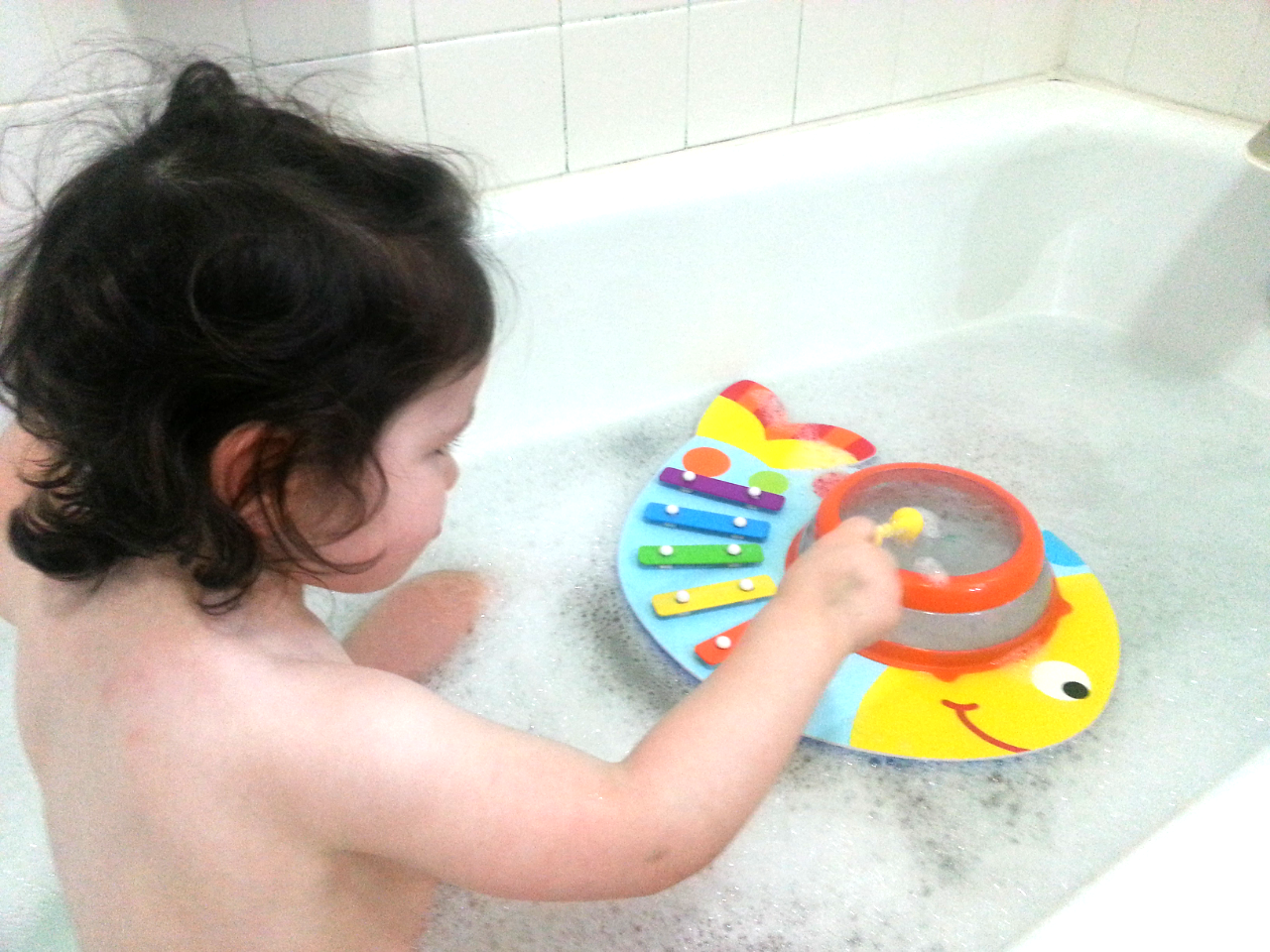 "Hip" Chick: Goodbye, Petrie Cast... Hello Rhino Brace