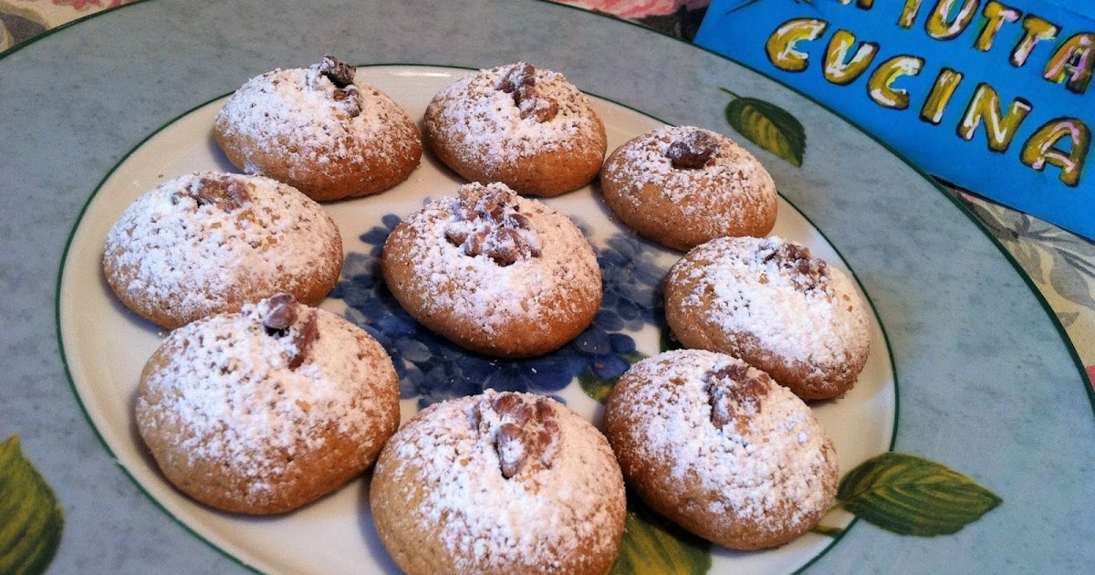 A TUTTA CUCINA: PASTINE al CAFFE' e NOCI
