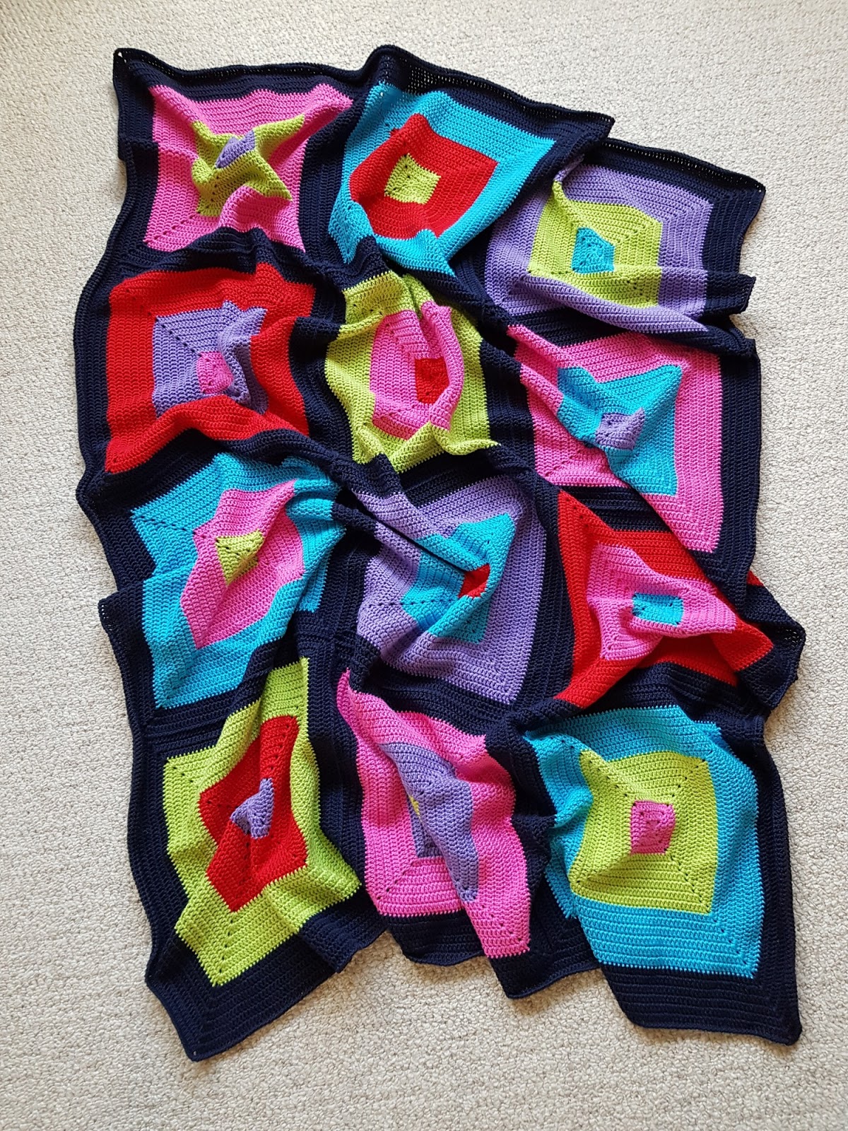 A Playful Stitch: Crochet Colour Block Blanket