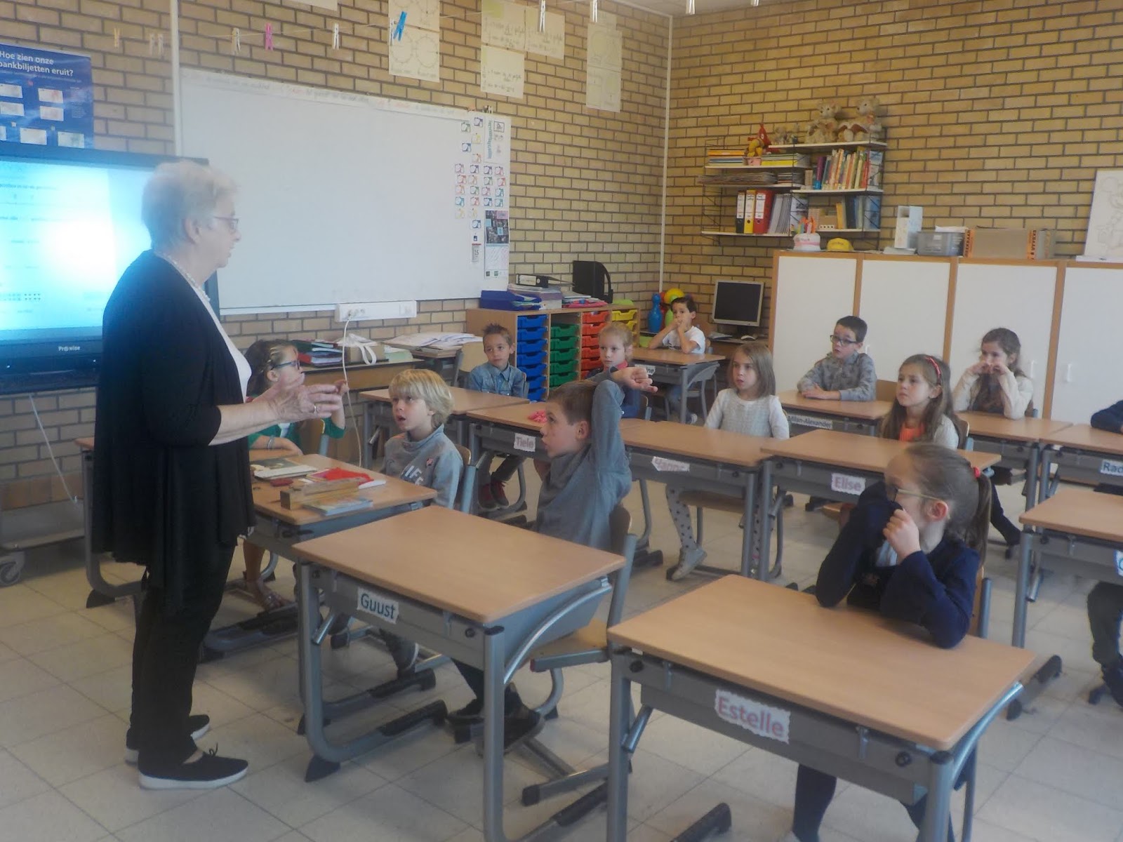 Klas 2B: De school vroeger en nu