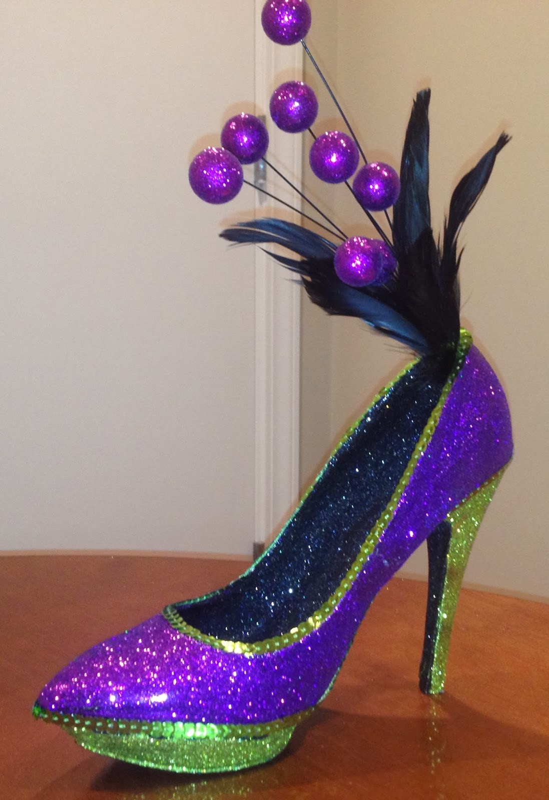 Confessions of a glitter addict: Work in Progress - Voodoo Shoe
