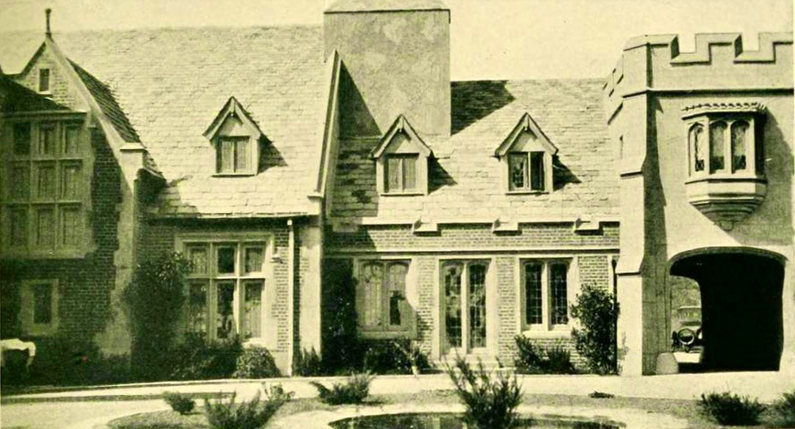 Half Pudding Half Sauce: "HILL GROVE" RESIDENCE OF MR. GEORGE LEWIS ...