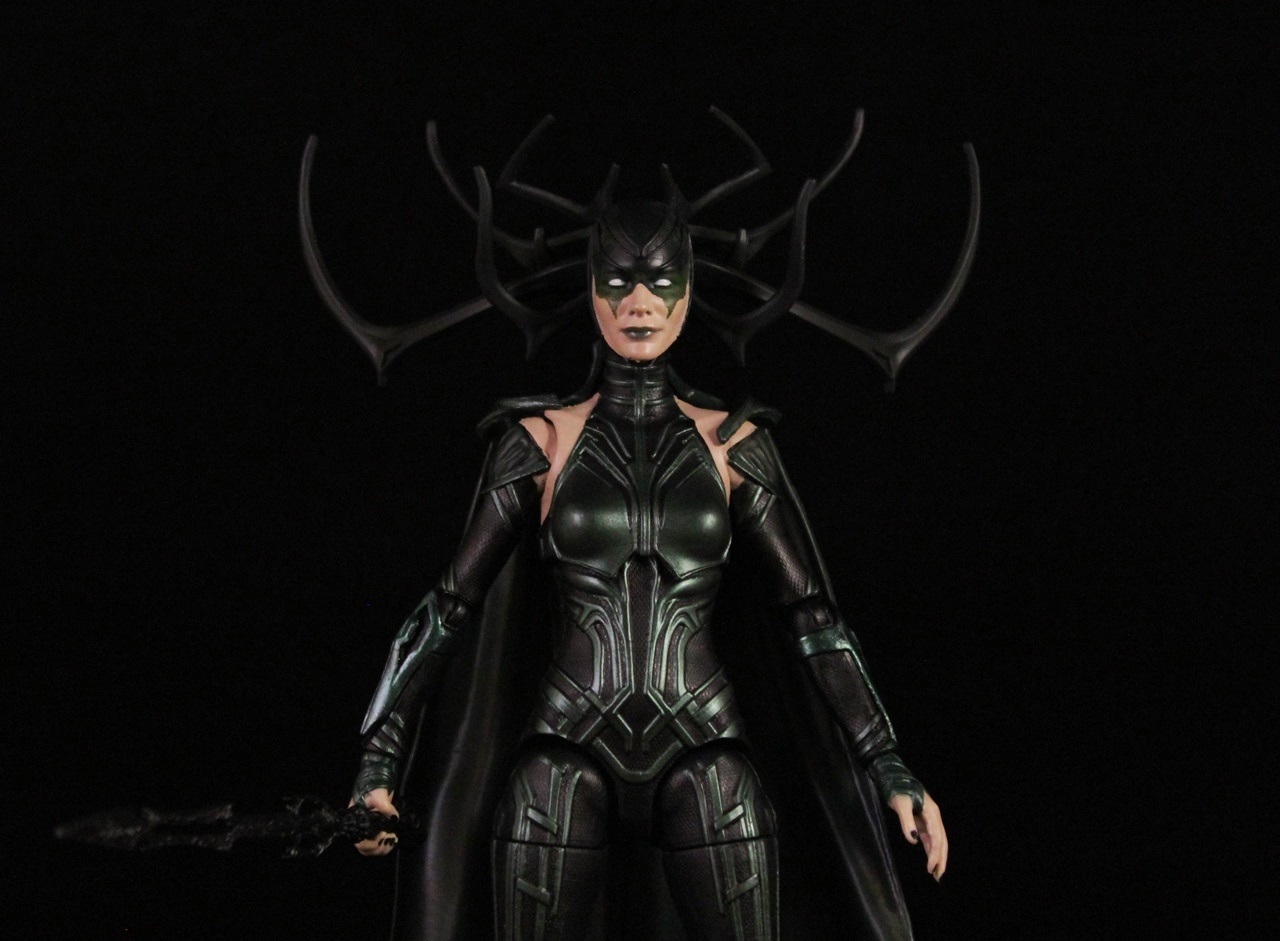 She's Fantastic: Thor Ragnarok Marvel Legends - HELA!