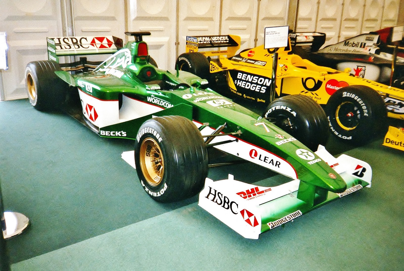 Ferraris and Other Things: Jaguar R1