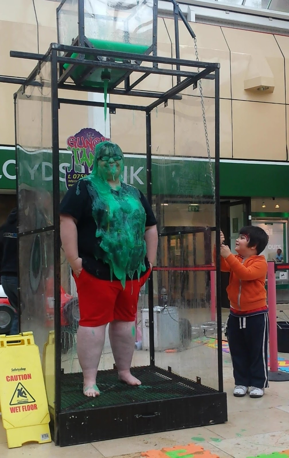 Mog Anarchy's Gaming Blog: Mog Anarchy's 1st Gunge Tank Experience!