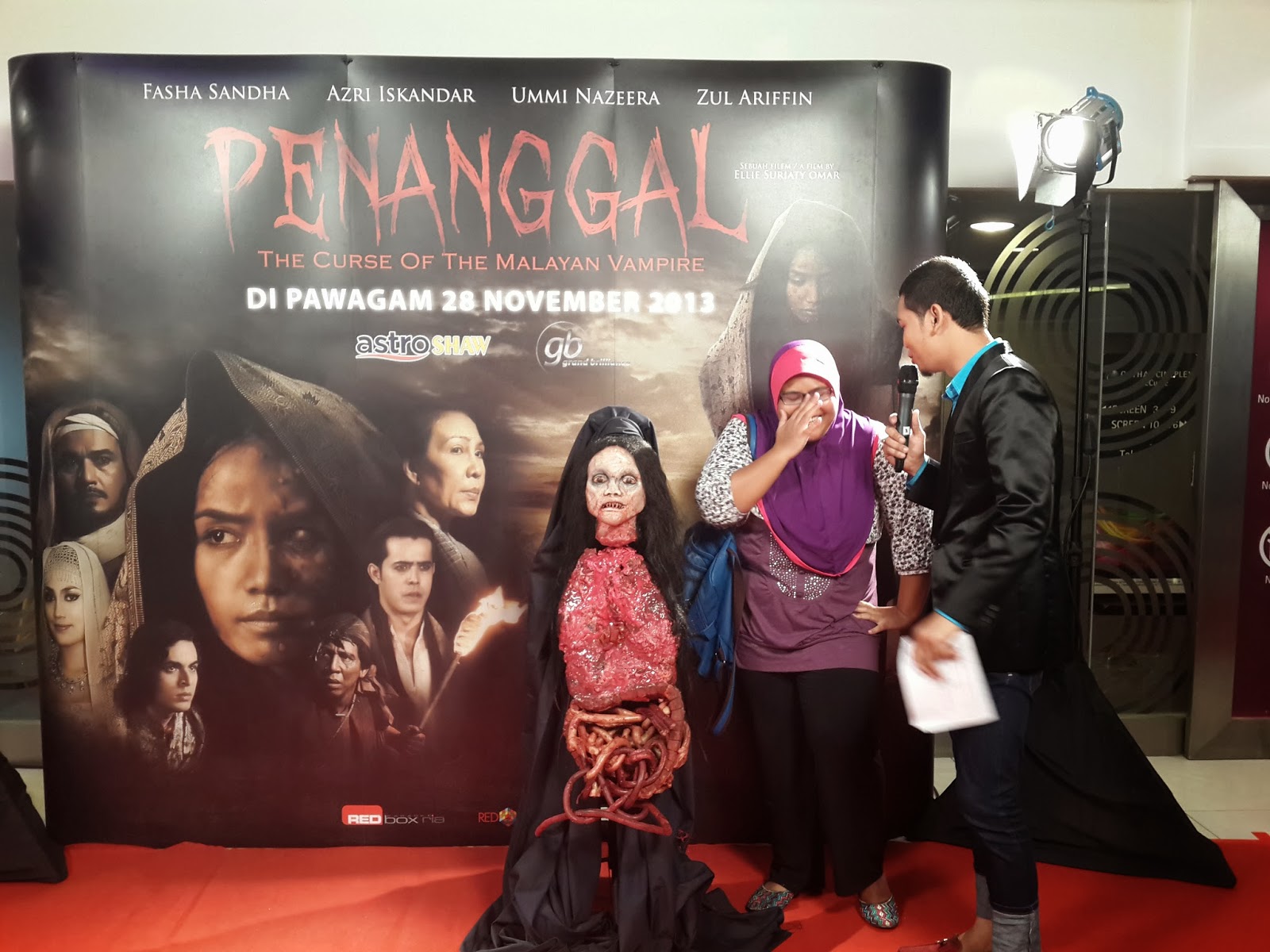 Movie Review: Tayangan Perdana Penanggal | Atika Ramlan
