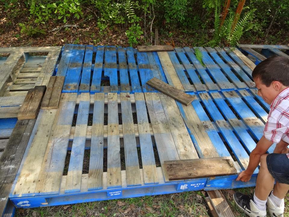 5 Kids 6 Months: Thriftiness - DIY Recycled Pallet Creations