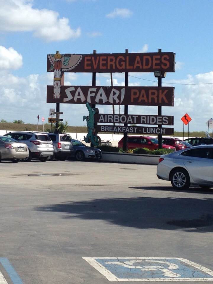 FreeSenseNews: THE EXCITING AIRBOAT TOUR OF THE EVERGLADES SAFARI PARK