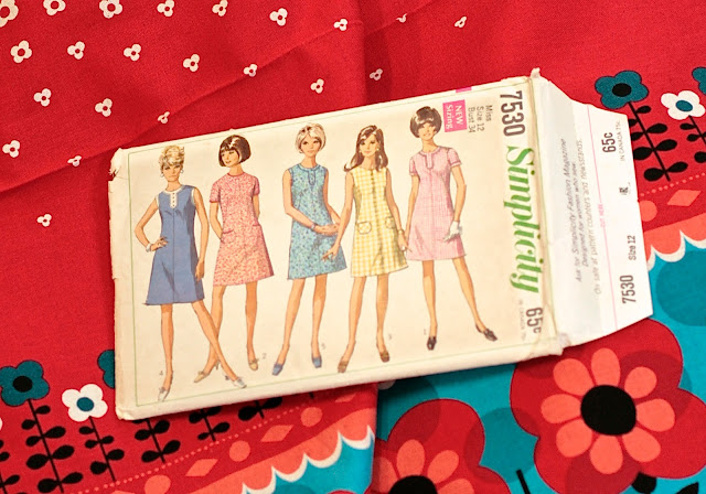 Results of the FBA revelation: vintage Simplicity 7530 in Kokka border ...