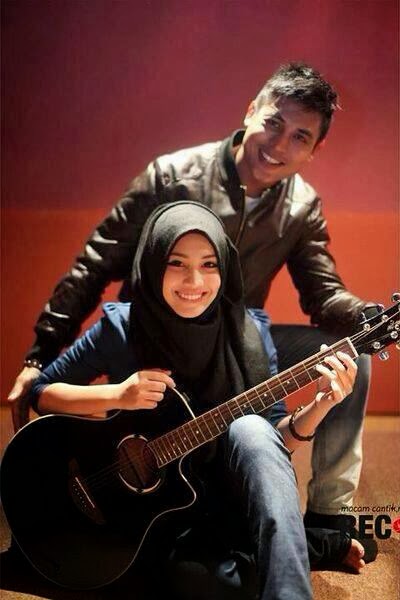 Erry Putra - Macam Cantik Macam Comel (feat. Syasya Solero) MP3 ...