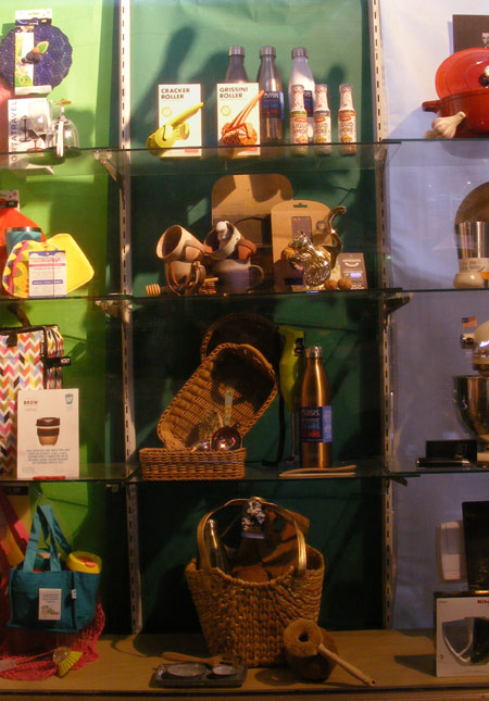 Patricia Denis, Visual Merchandiser: Spring Earthy: kitchenware window ...