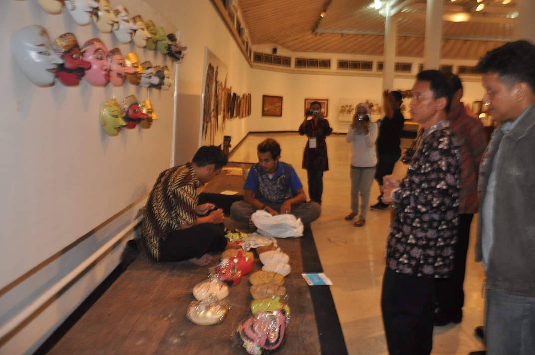 Travelplus Indonesia: Ratoh Duek Semarakkan Pembukaan Festival Seni ...