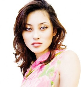 plus glamour photos: Beautifull Actress and Model Suesha Rana