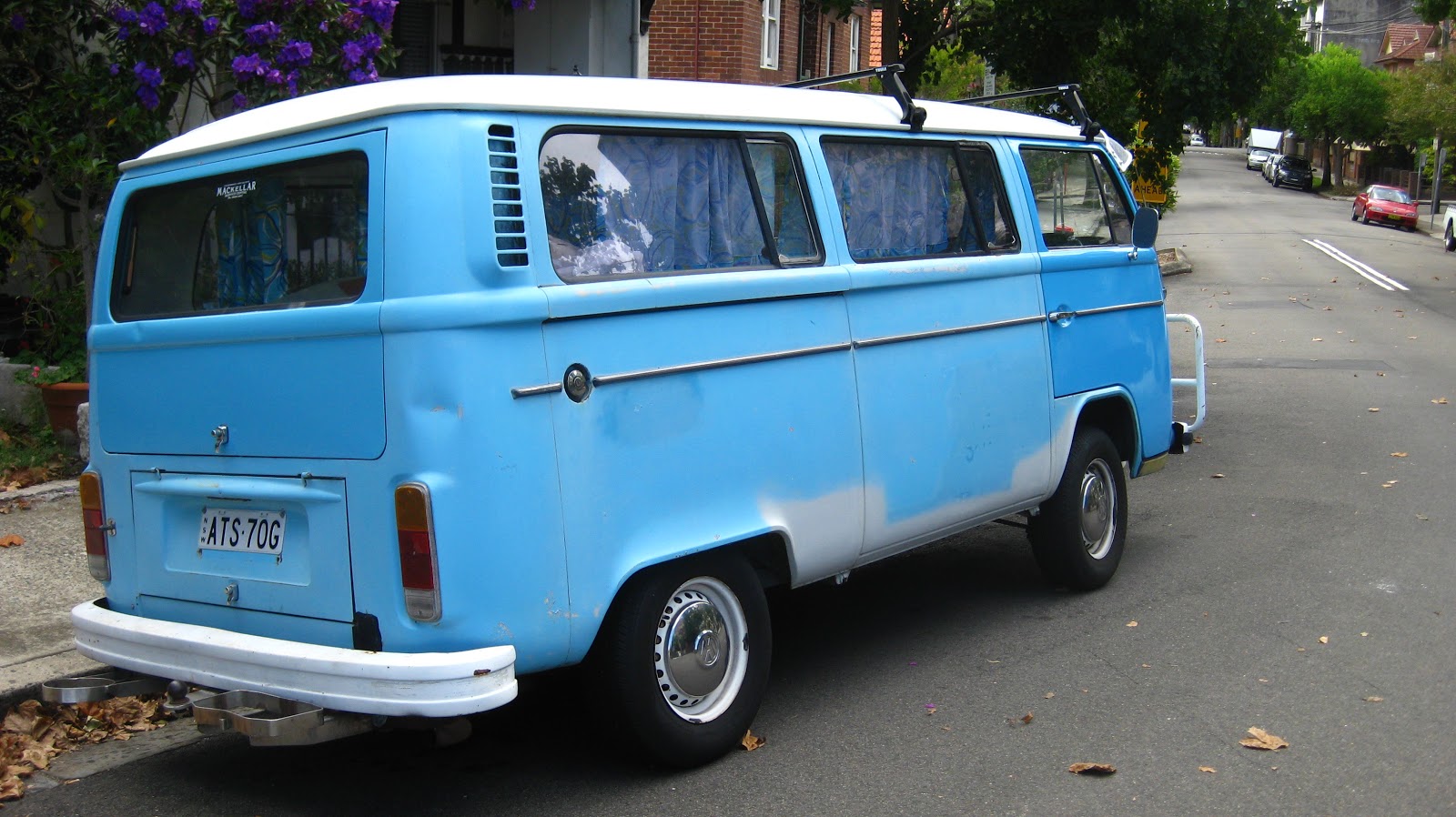 Aussie Old Parked Cars: 1974 Volkswagen Kombi Microbus