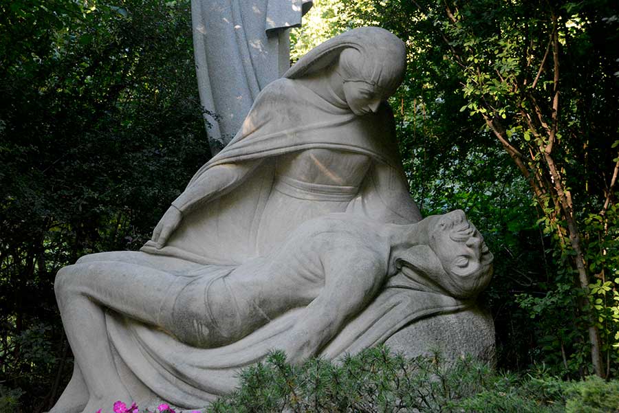 Club Morono: St Josephs Oratory Prayer Garden Montreal