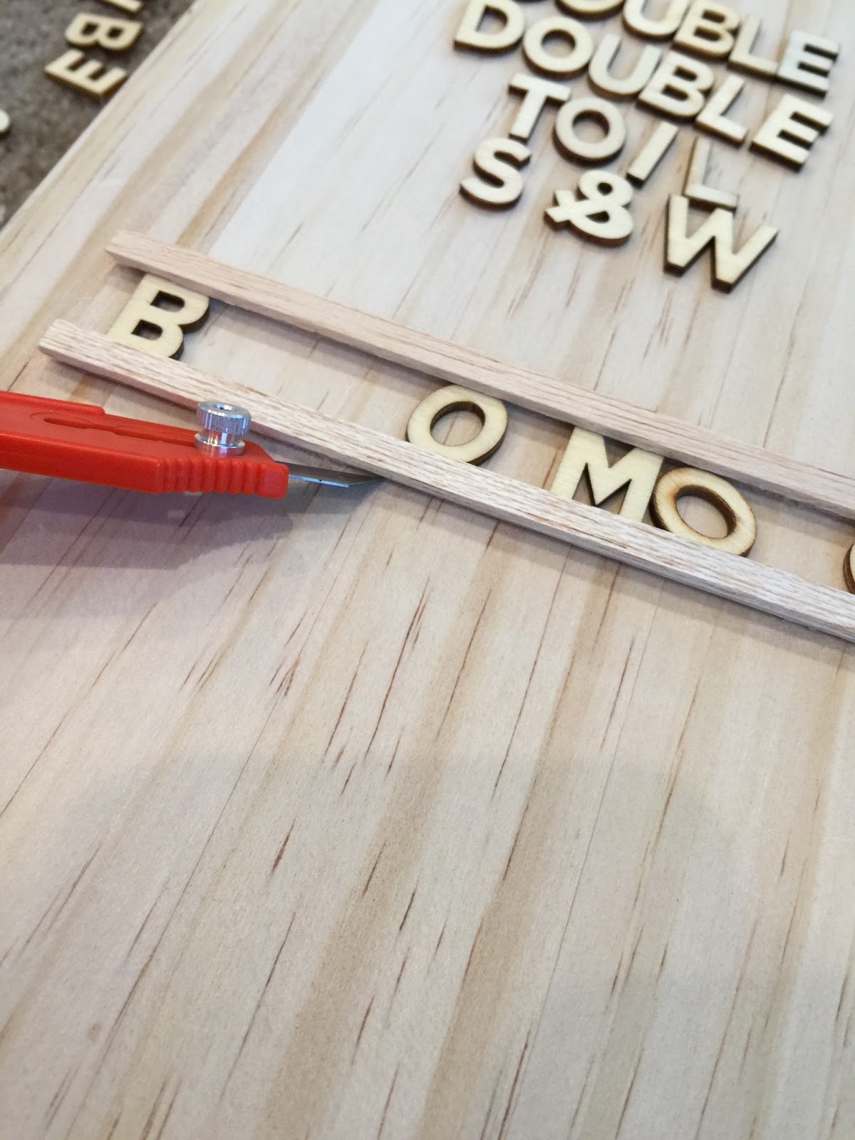restlessrisa: DIY Wooden Letter Board