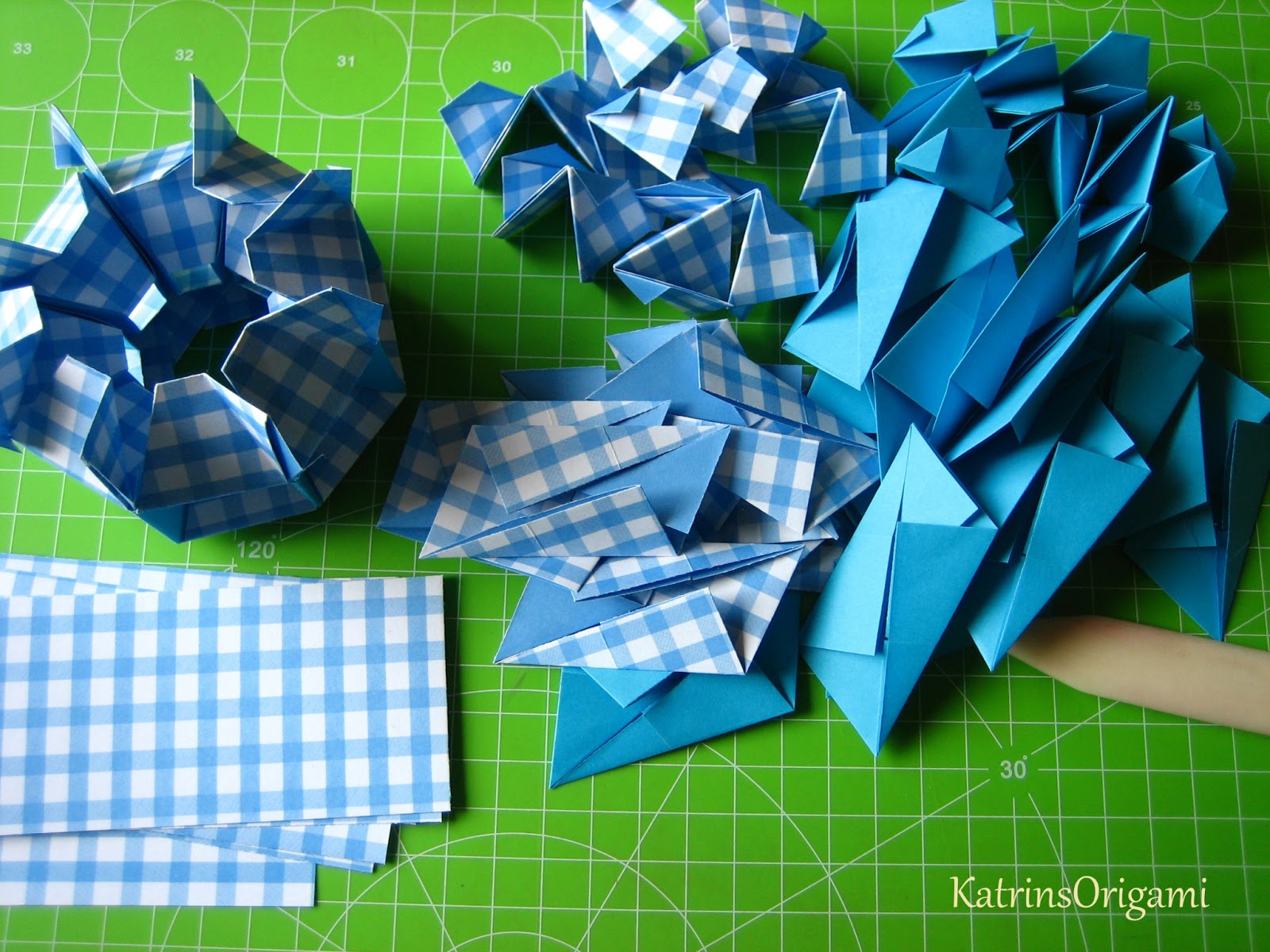 Origami die Kunst des Papierfaltens: Origami Twisted Tower