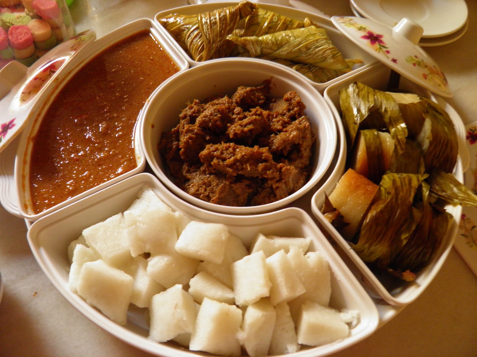 PENGAJIAN MALAYSIA: PERAYAAN DAN KEBUDAYAAN 3 KAUM TERBESAR DI MALAYSIA