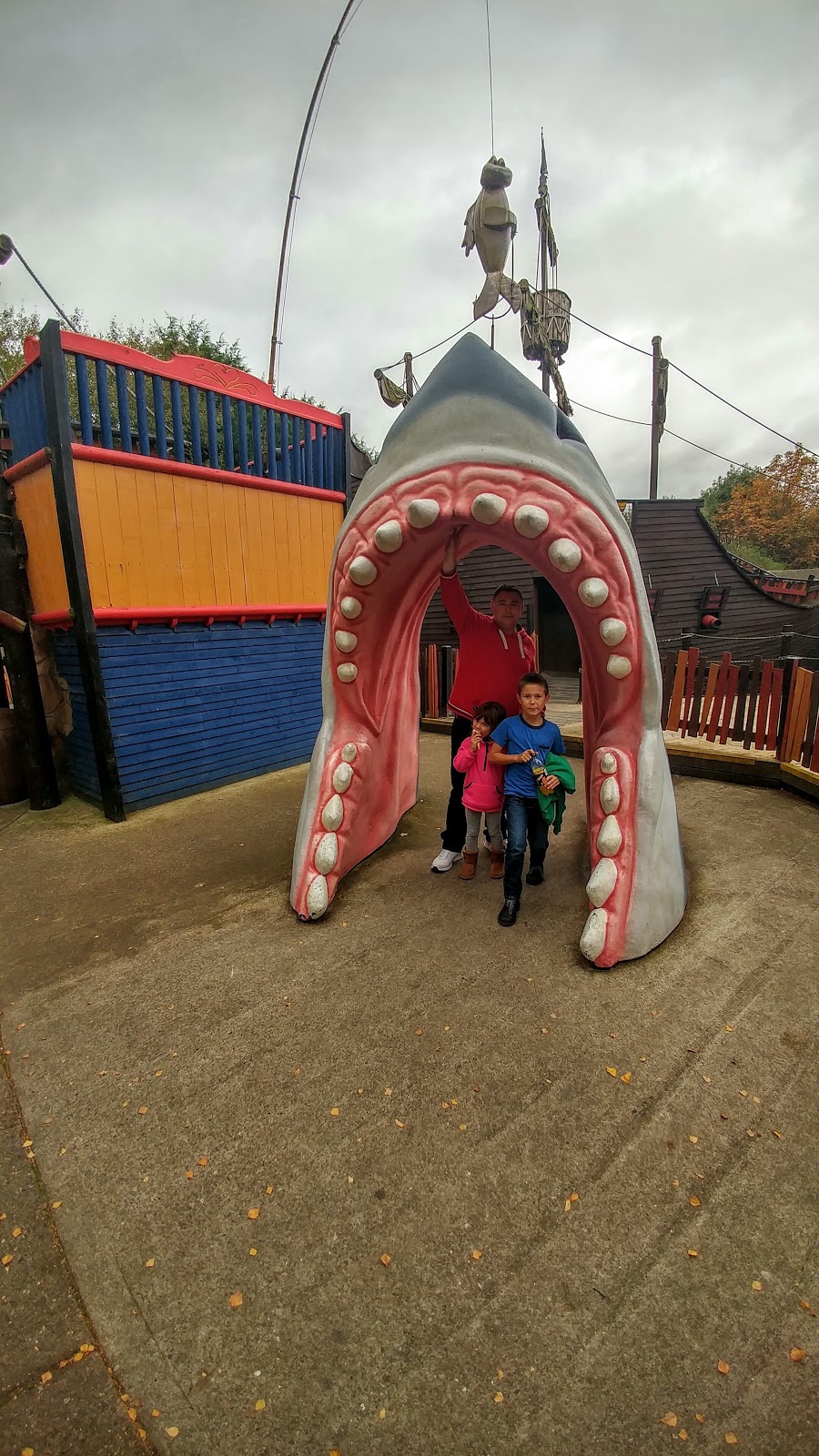 Mums Wine HQ: Sundown Adventure park